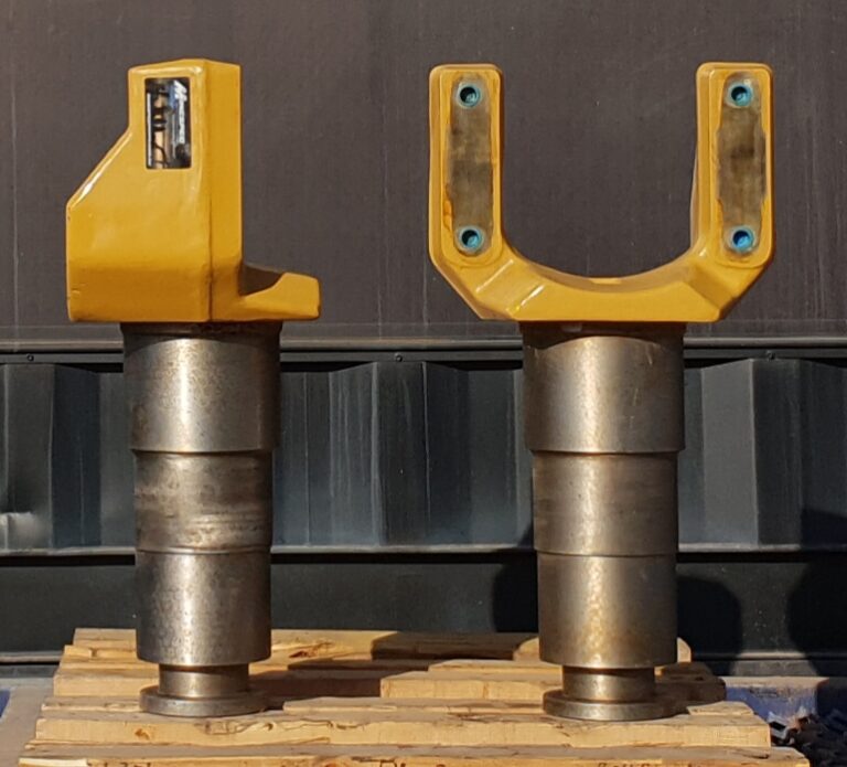CAT D11 Blade lift yokes | Minespec Parts